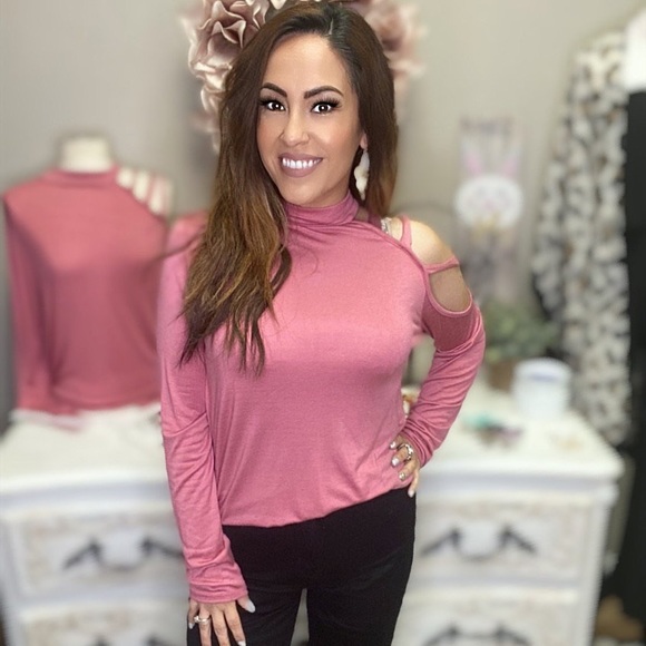 The Modern Anchor | Tops | Last One New Sexy One Sleeved Cold Shoulder ...